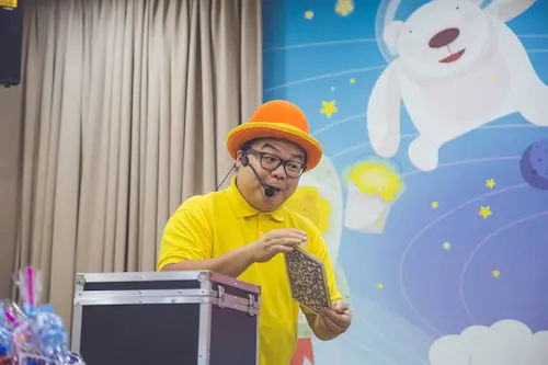 15 Best Magician Singapore Entertainers To Hire [2025] - Hyperspace Singapore